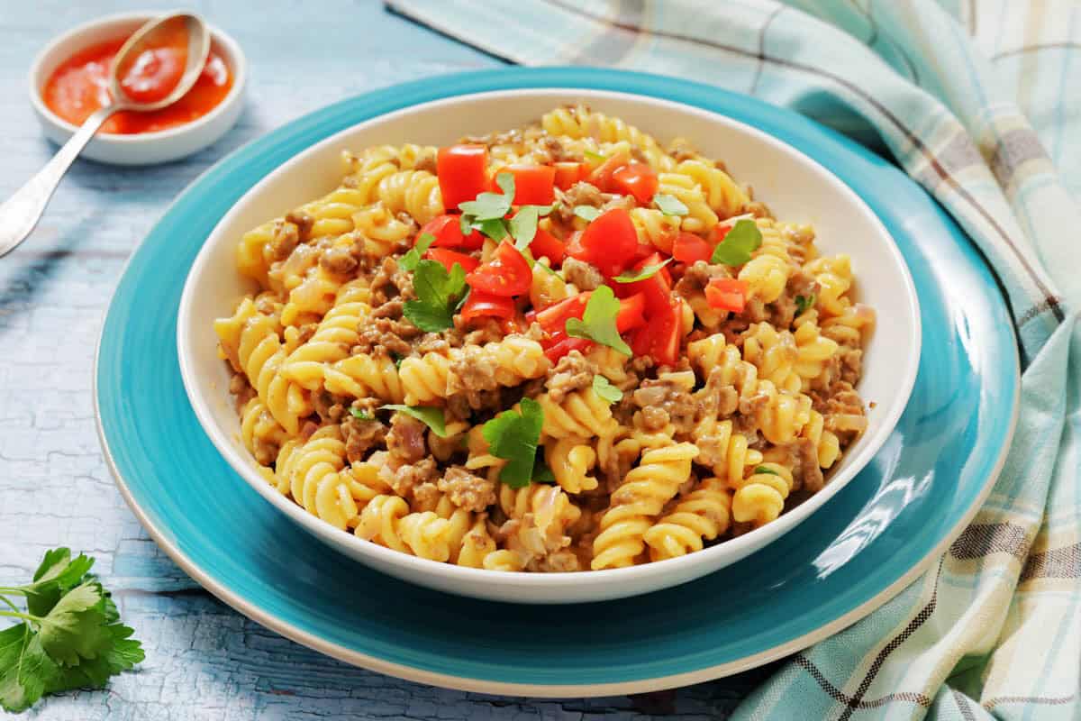 Homemade Cheeseburger Hamburger Helper Recipe - The Bite Stuff